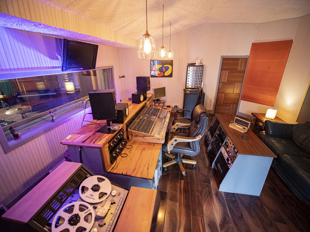 Crossroads Recording Studio - All Roads Meet at Crossroads