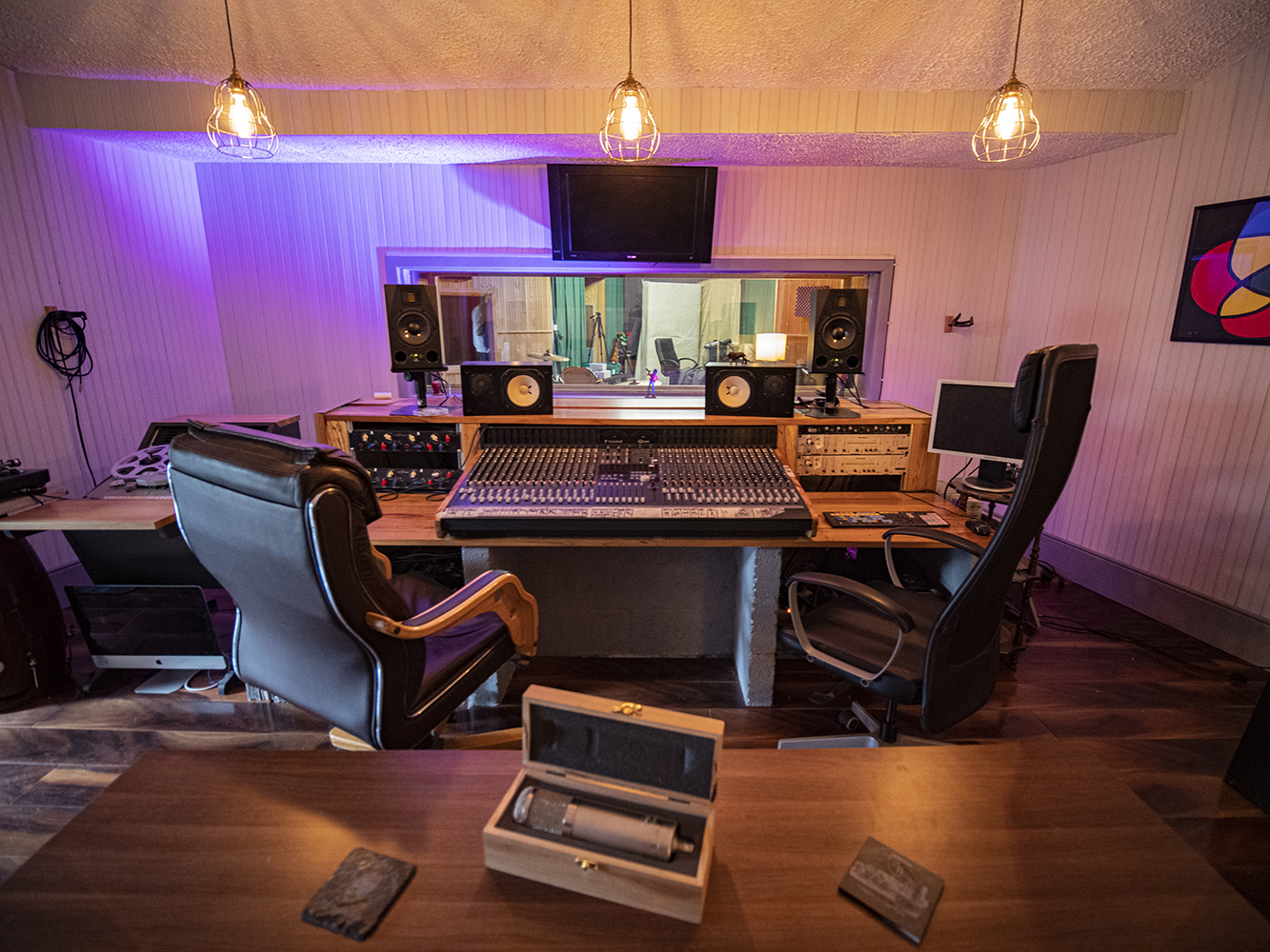 Vinyl Record Cutting - Crossroads Recording Studio