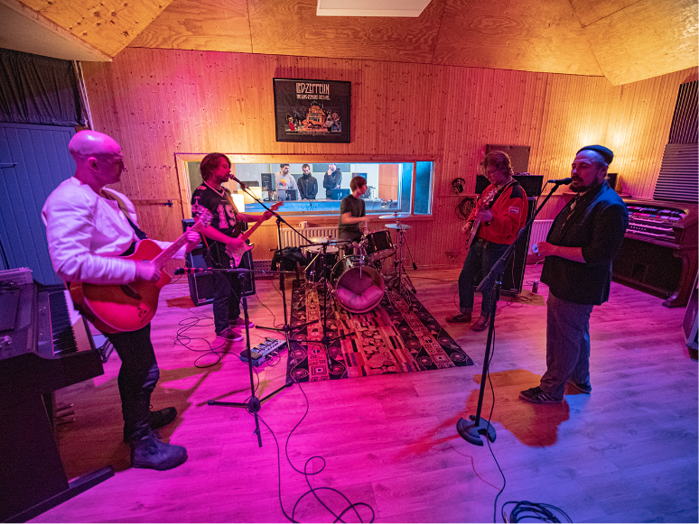 Rehearsals - Crossroads Recording Studio